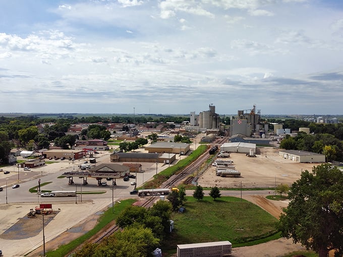 Sheldon's wide streets and small-town skyline remind you that sometimes the best retirement views don't come with big-city price tags.