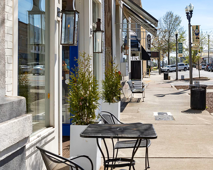 Vidalia's downtown storefronts welcome shoppers with character and charm that big-box retailers simply can't replicate.