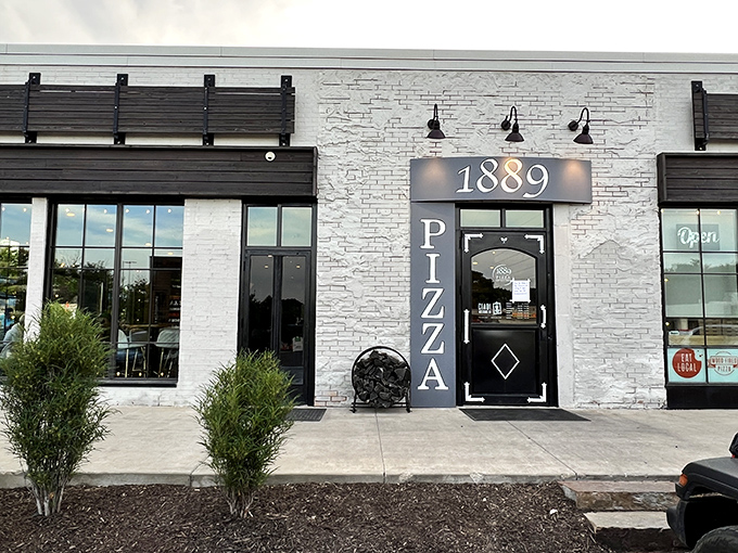 Pizza with architectural ambition! 1889's bold entrance makes a statement: we take our dough seriously, and you should too.