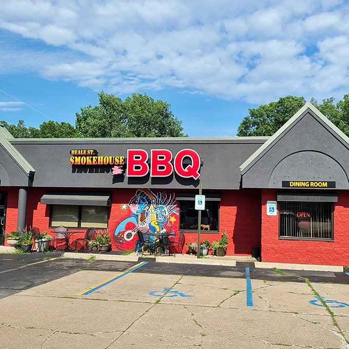 When your building looks this good, you know the barbecue inside lives up to expectations.