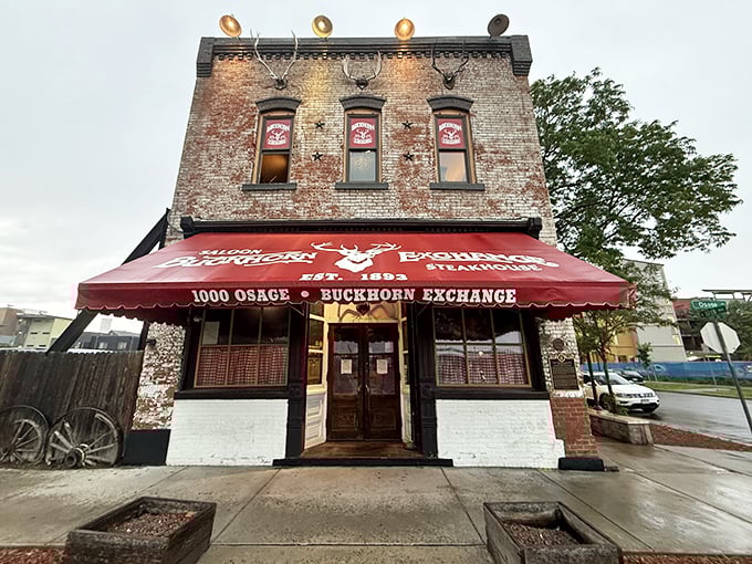Rain can't dampen the Buckhorn's historic charm. That red awning has welcomed hungry Denverites through two centuries!