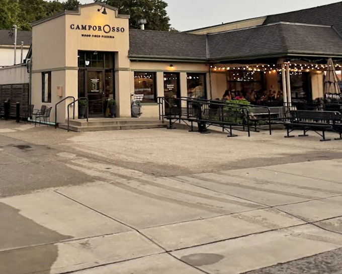 That patio calls your name on perfect evenings. Pizza and people-watching - life's simple pleasures!