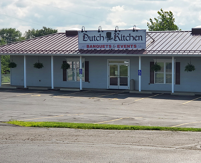 This unassuming building houses the sort of comfort food that turns first-time visitors into lifelong devotees instantly.