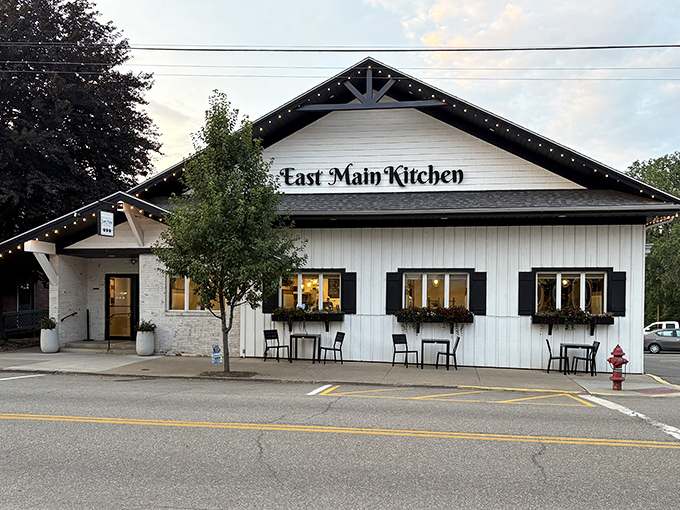 Sometimes the most unassuming storefronts hide the most delightful culinary surprises waiting inside.