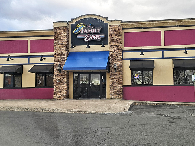Blue awnings and a welcoming entrance – Hagerstown Family Diner invites you in for a meal that feels like coming home.