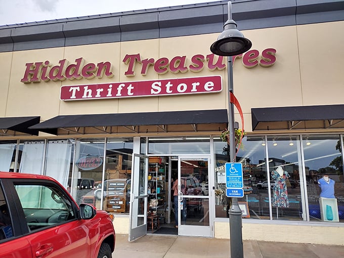 This unassuming fa&ccedil;ade conceals a universe of secondhand wonders &ndash; like finding Narnia in your neighbor's closet.