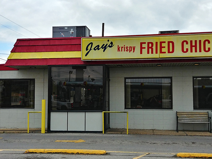 This classic storefront has been serving Sikeston's fried chicken dreams - some things never go out of style, thankfully.
