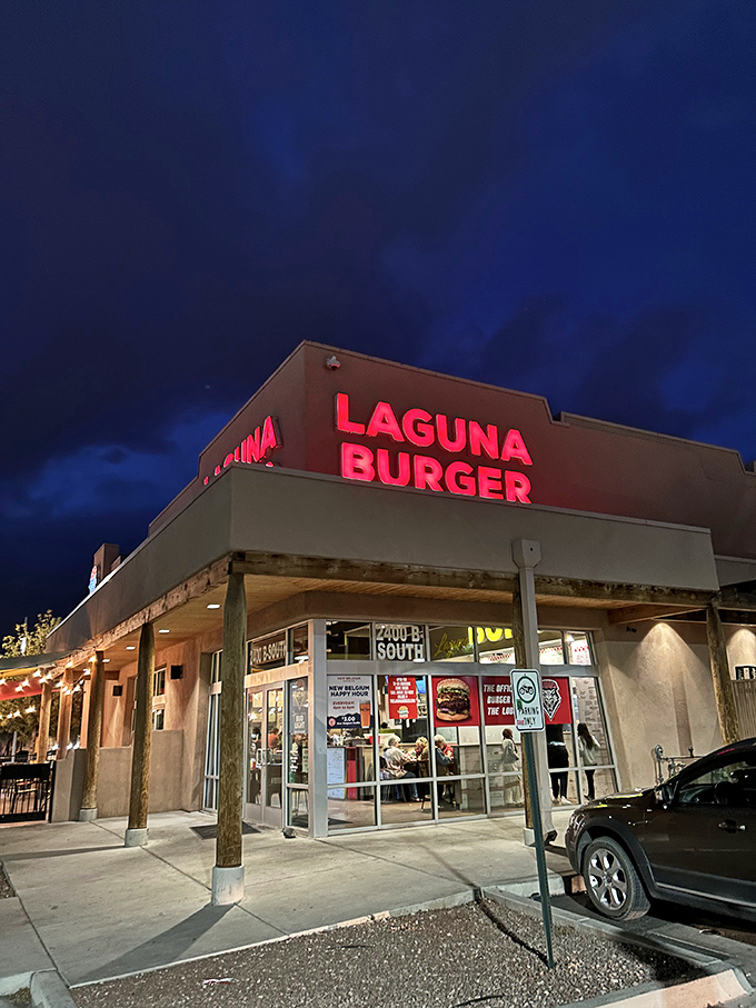 Evening glow illuminates a place where New Mexico burger traditions shine brightest after the sun goes down.