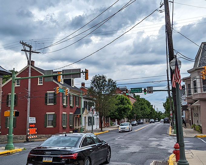 Small-town main streets like this remind you why Norman Rockwell paintings still make people smile today.