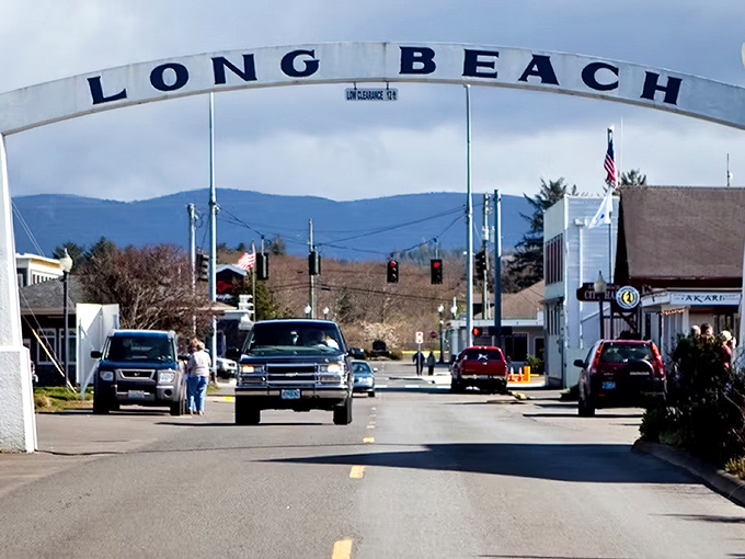 The famous Long Beach arch announces your arrival to 28 miles of sandy paradise.