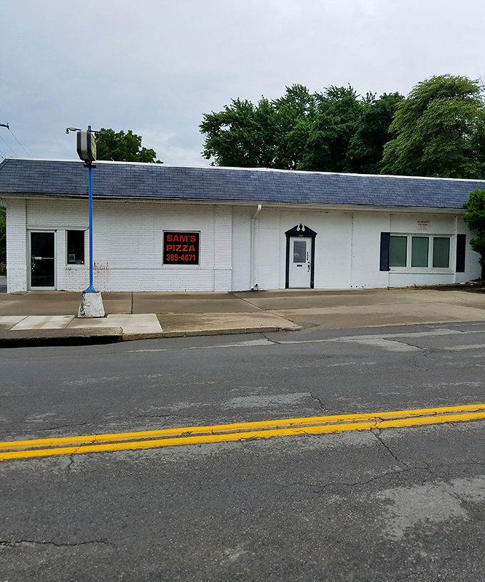 Sam&rsquo;s Pizza keeps things simple &mdash; no frills, no fuss, just carbs, cheese, and small-town charm.