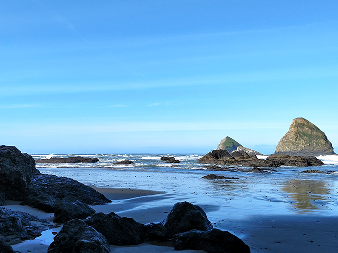 Ocean Shores' coastline stretches endlessly, where Pacific waves meet Washington's wild beauty perfectly.