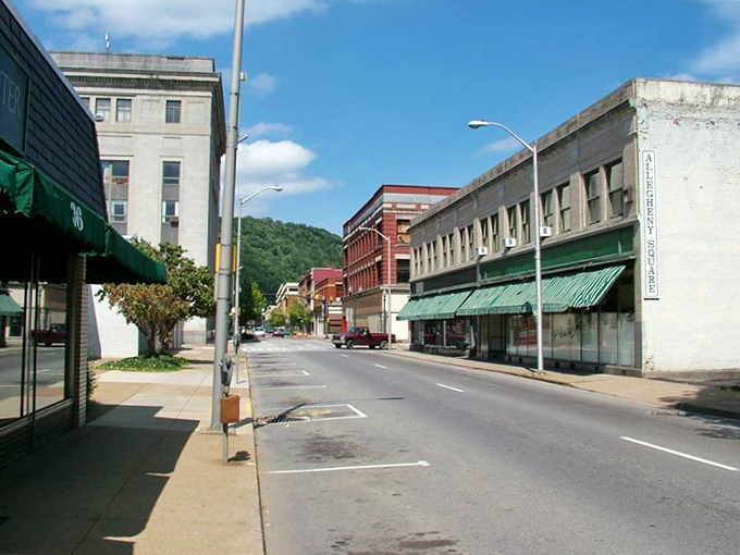 The streets of Oil City offer a glimpse into Pennsylvania's petroleum past, where today's retirees find prices as low as the old oil wells were deep.