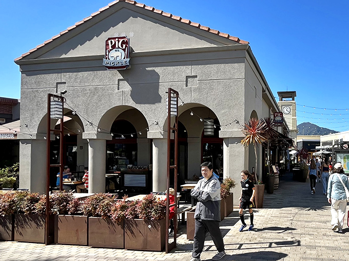 Shopping center BBQ never looked so good &ndash; Pig in a Pickle's arched entrances lead to smoky paradise.