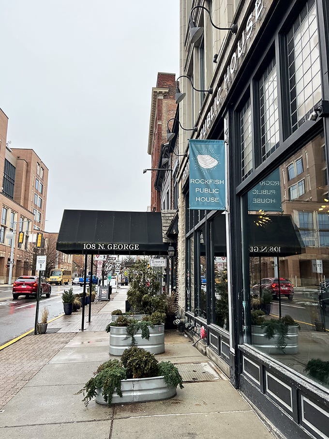Those sidewalk tables offer the perfect perch for savoring fresh seafood while watching York come alive.