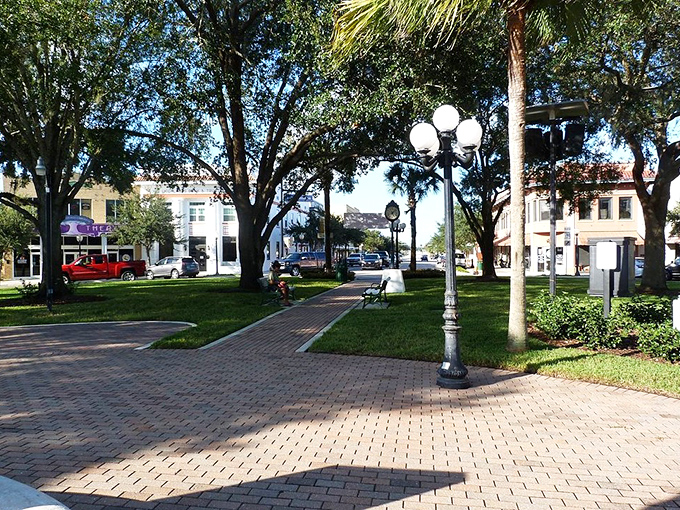 Sebring: Downtown charm with a dash of old Florida elegance. The perfect setting for your "I'm living better than you" retirement photos.