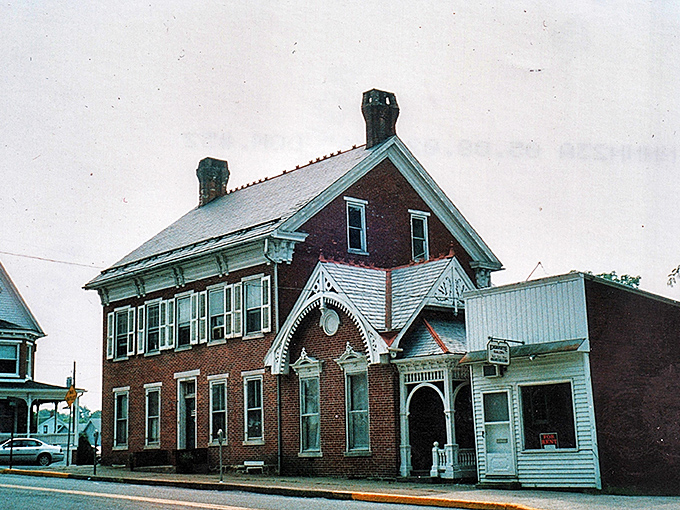 This Victorian-era brick home in Sunbury showcases the architectural treasures available at reasonable prices. Like finding a perfectly preserved antique watch that still keeps excellent time on your budget!