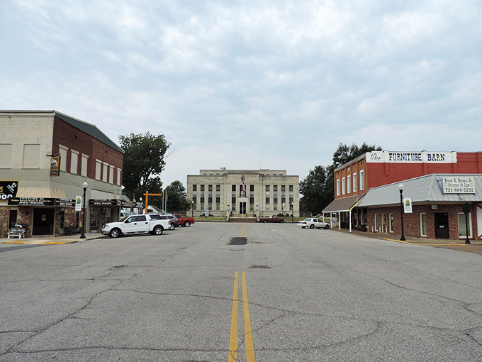 Small-town America at its finest! Union City's courthouse square anchors a community where neighbors still know each other.