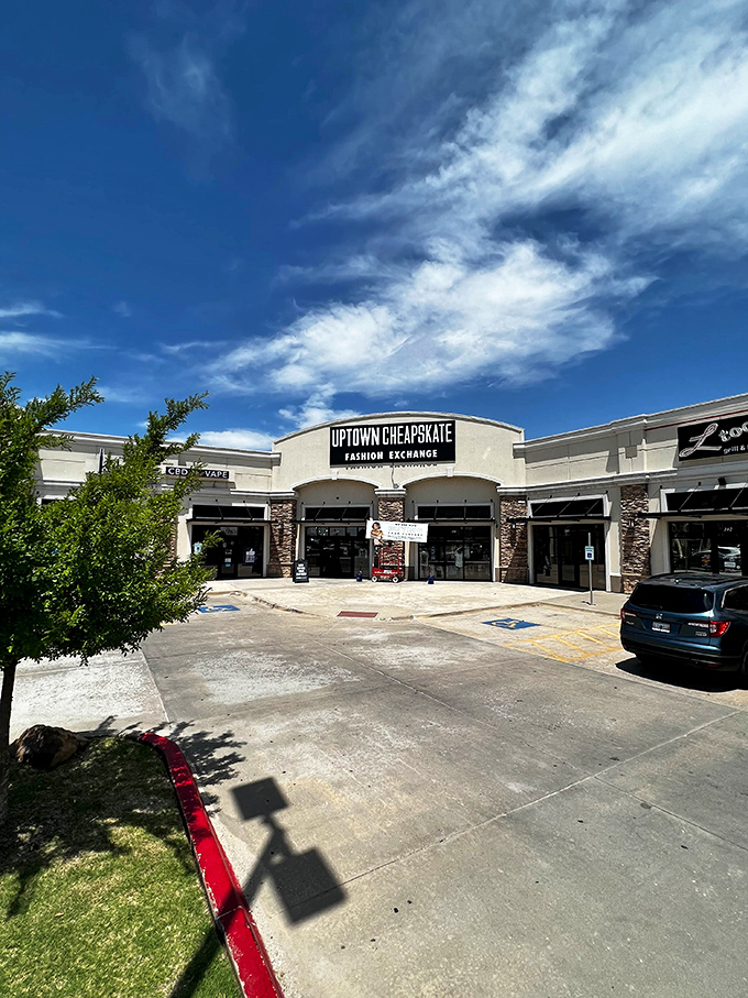 Under brilliant blue Oklahoma skies, this secondhand fashion exchange promises style without the sticker shock.