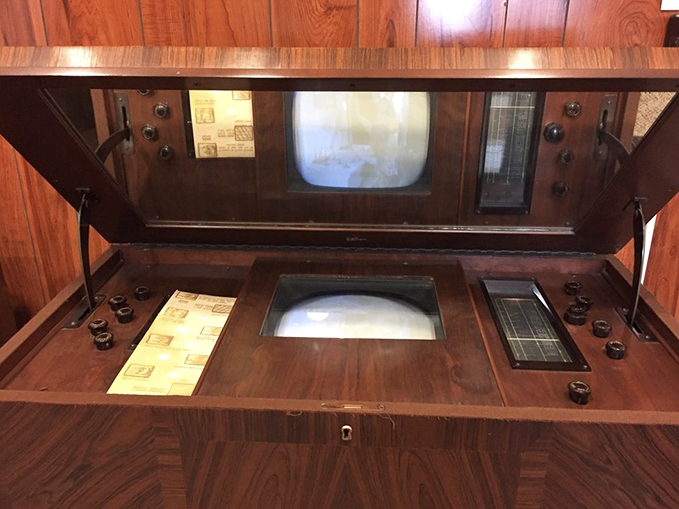 Zenith's bold, colorful banner announces COLOR TV like it's announcing the eighth wonder of the world &ndash; because in the 1950s, it practically was.