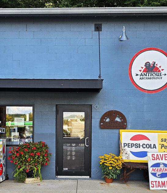 biggest vintage store iowa ftr