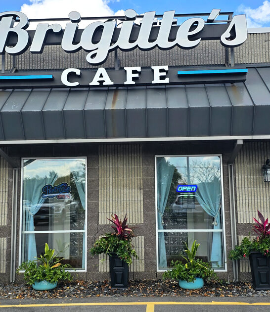 cafe minnesota eggs benedict FTR