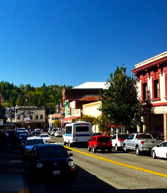 california dreamy mountain town ftr