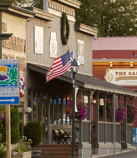 charming towns perfect oregon ftr