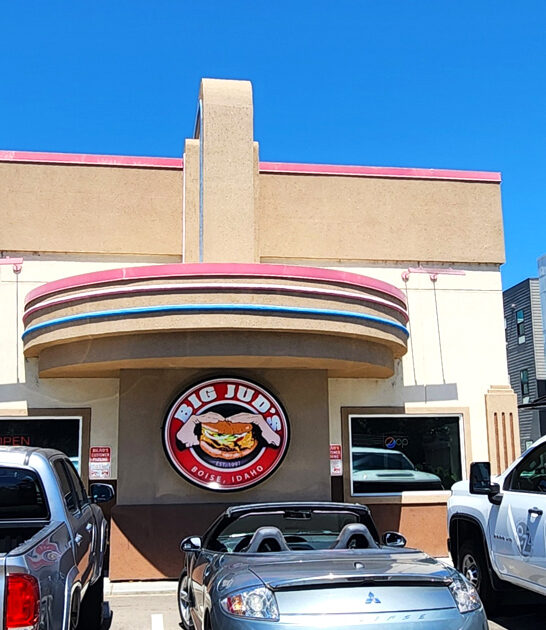 cheeseburger frills restaurant idaho ftr
