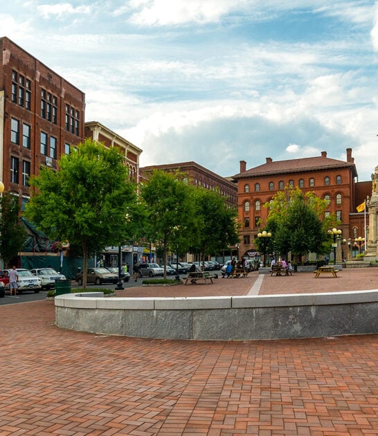 connecticut-town-peaceful-life-FTR