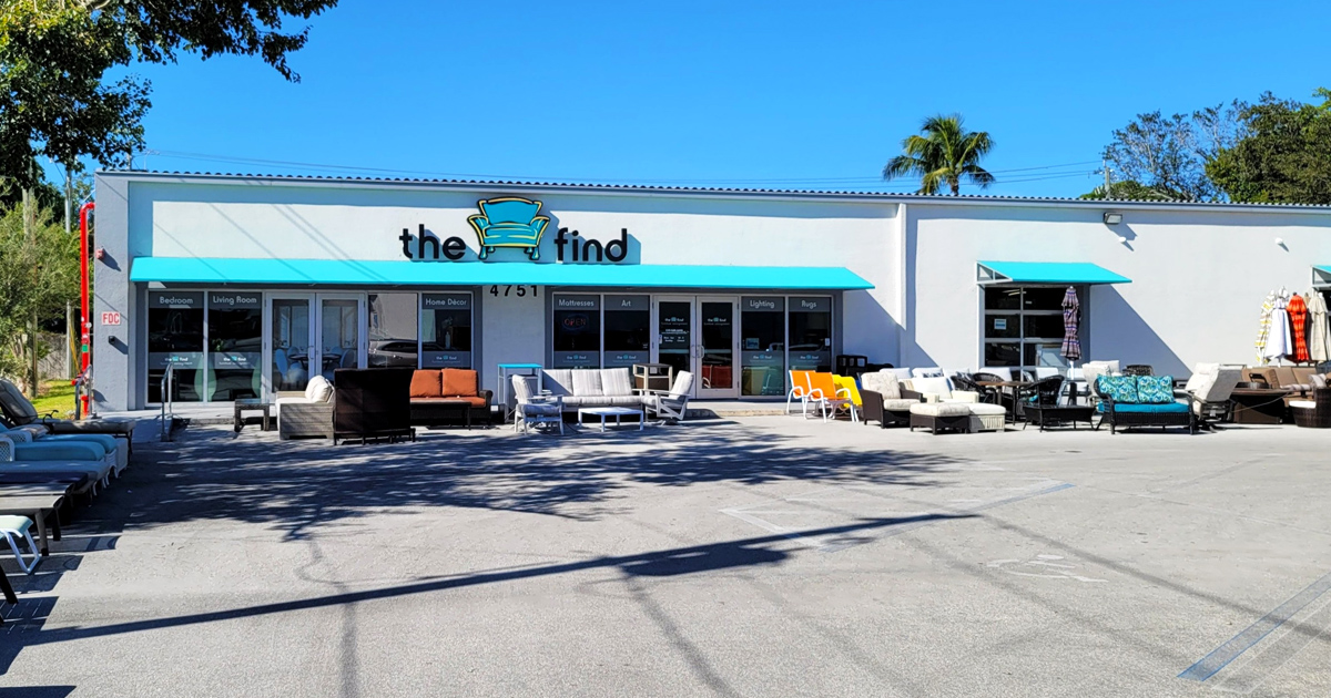 This Massive Consignment Store In Florida Is A Dream Come For Antique ...