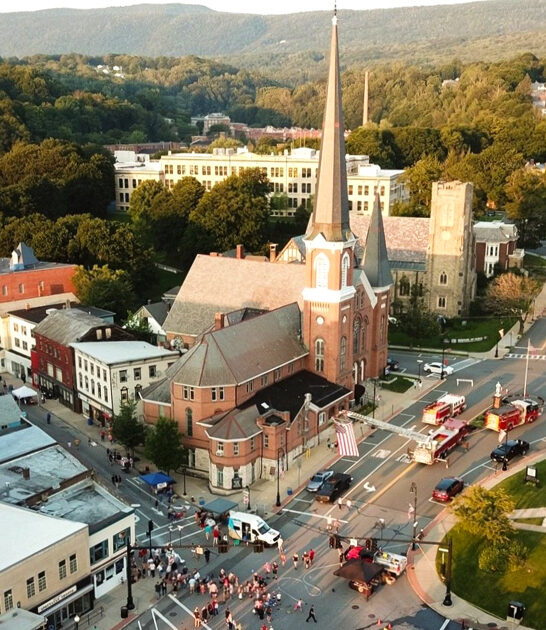 cute towns serene massachusetts ftr