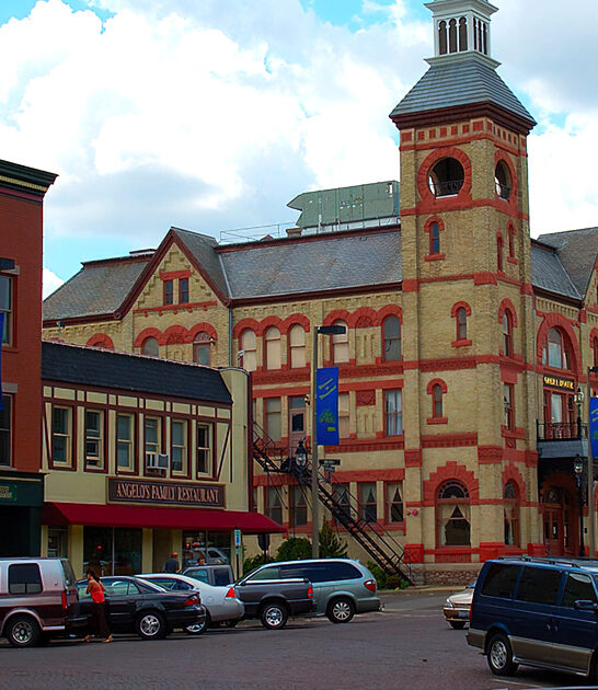 dreamiest photogenic towns illinois ftr