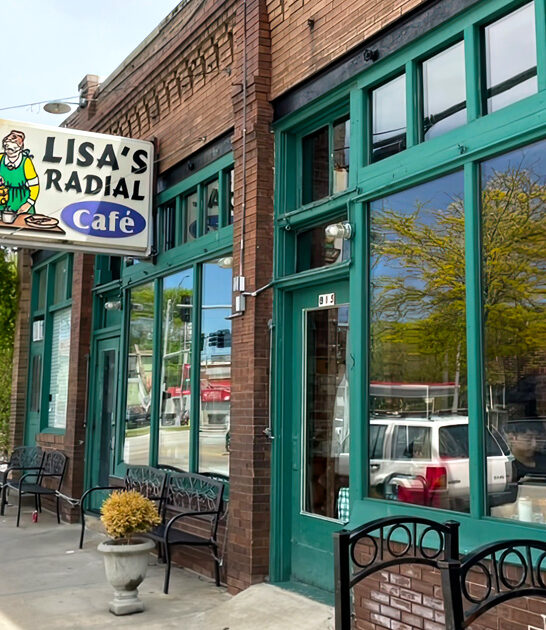 eggs bendict nebraska restaurant ftr