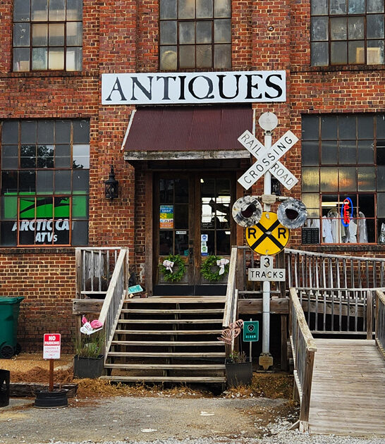 enormous antique mississippi store ftr