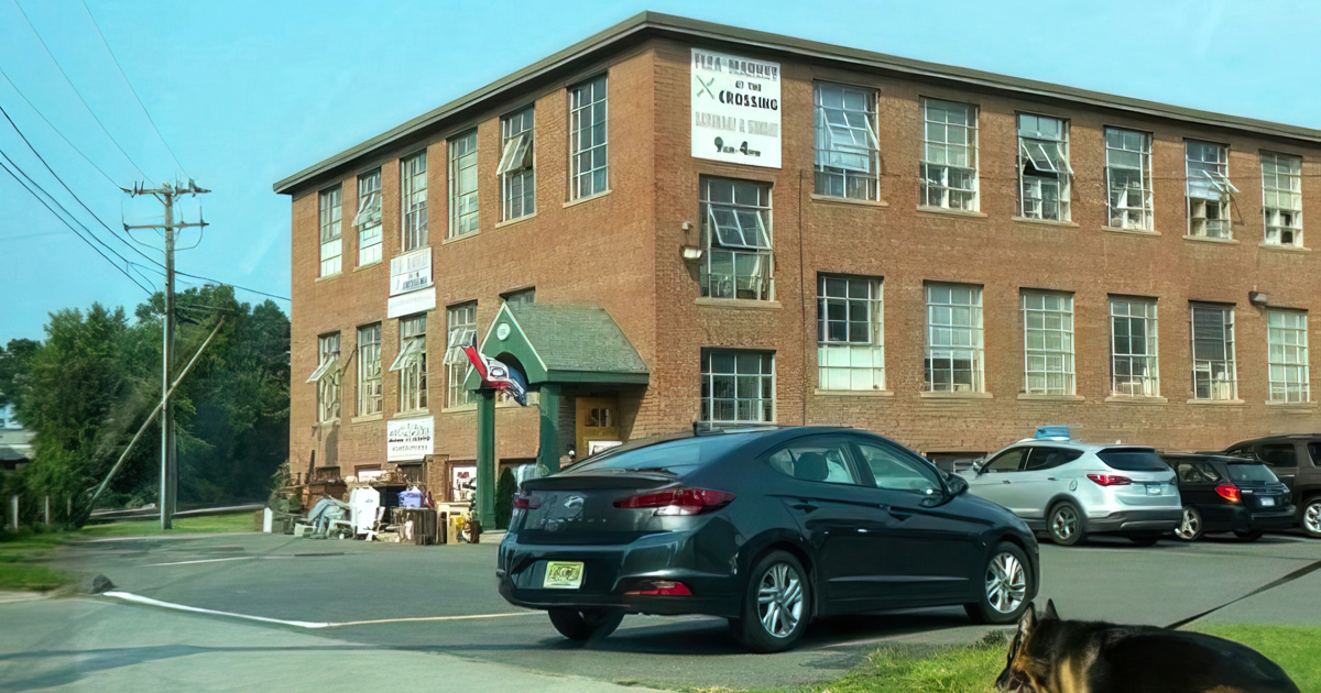 9 Enormous Flea Markets In Connecticut That'll Make Your Bargain ...