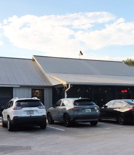 florida-homey-seafood-spot-FTR