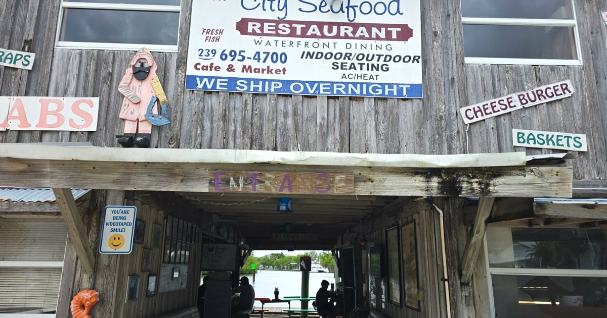 The Best Soft Shell Crab In Florida Is Hiding Inside This Classic ...
