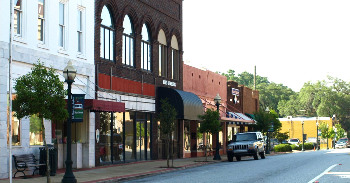 10 Dreamy Towns In Georgia Where You Can Live Simply Without Breaking ...