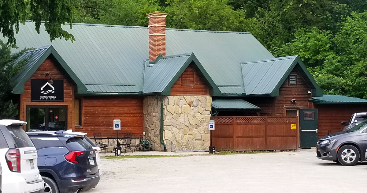 10 Iconic Supper Clubs In Iowa That Are Worth The Drive From Anywhere