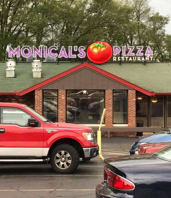 illinois roadtrip worthy pizzeria ftr