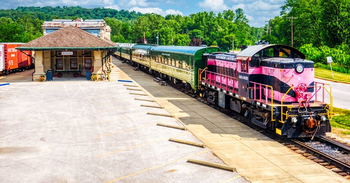 The Breathtaking Railroad In Indiana Is One Of America’s Most Beautiful ...