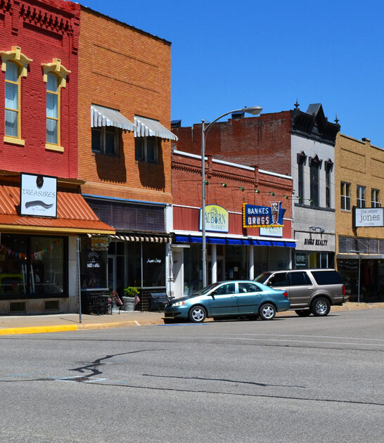 inexpensive charming town kansas ftr