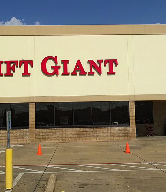 inexpensive secondhand shops texas ftr