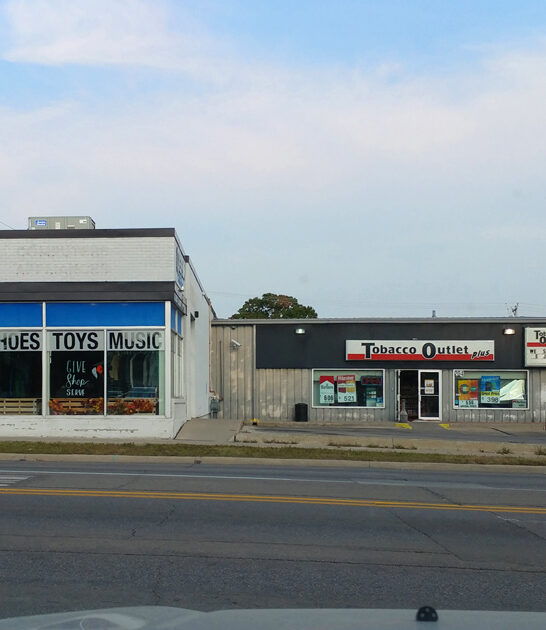 iowa enormous secondhand shop ftr