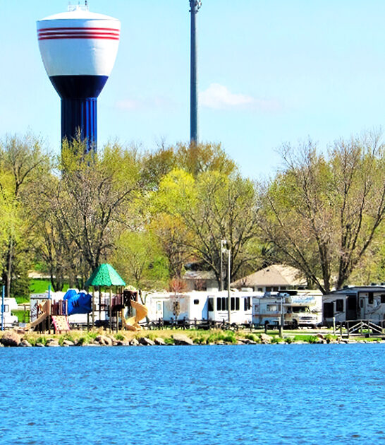 iowa lake social town ftr