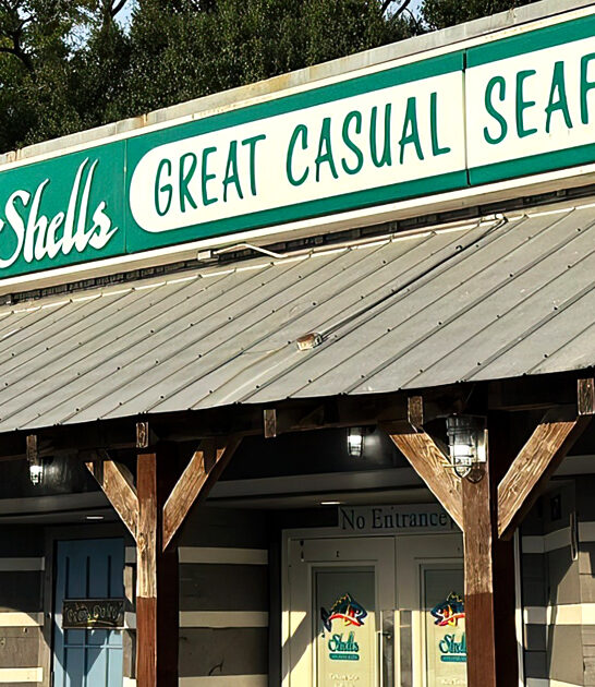kitschy seafood florida restaurant ftr