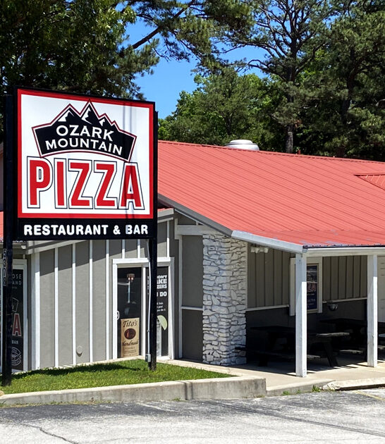 legendary pizzerias awesome missouri ftr