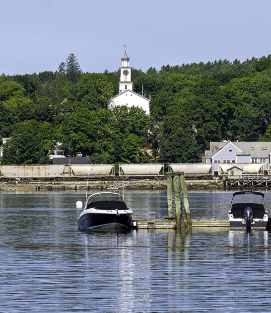 maine town dreamy getaway ftr