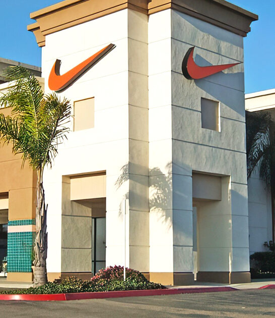 massive outlet california mall ftr